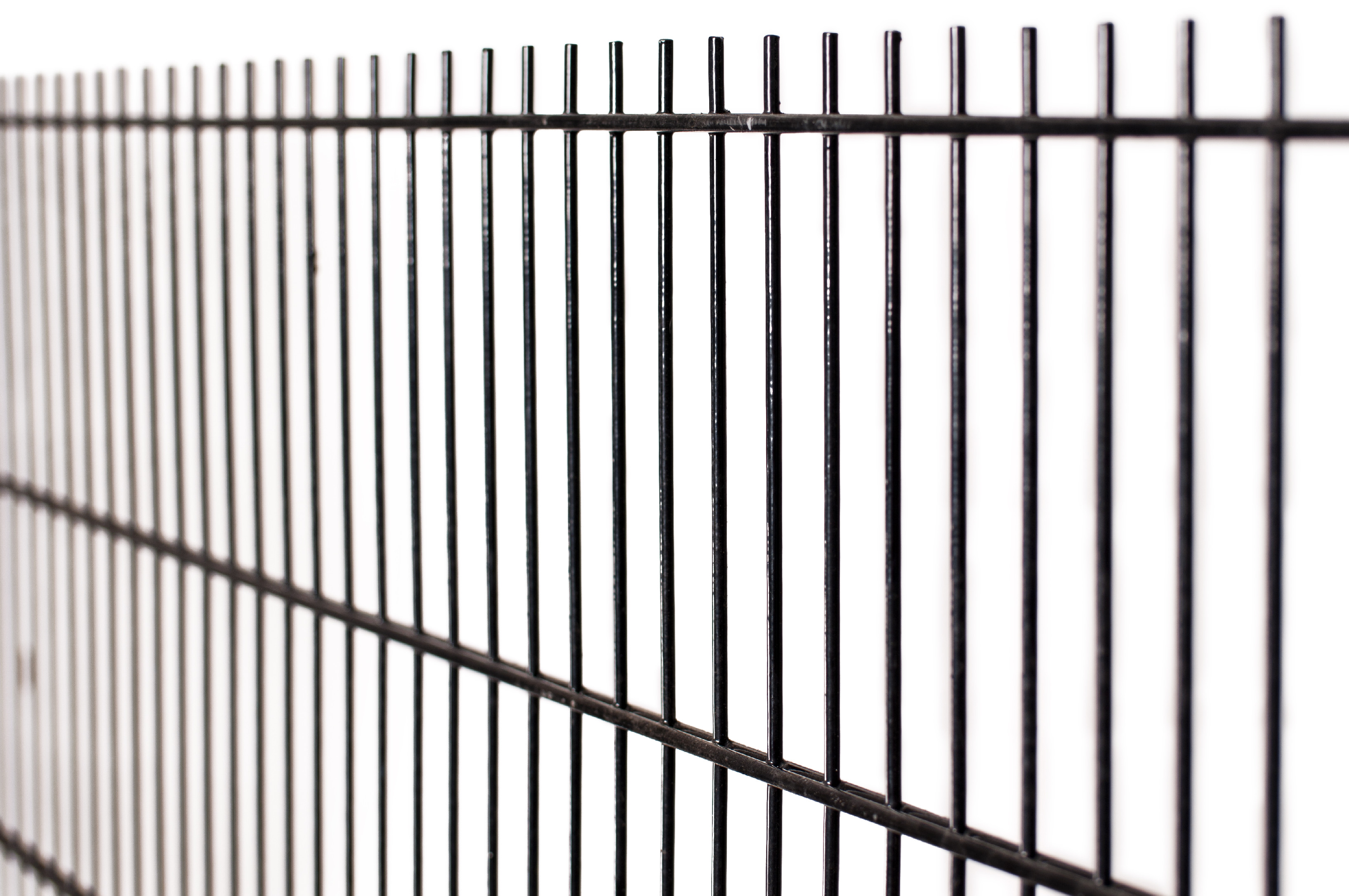 2D svařované panely | Pevné oplocení bez prolisů – ADH-PLOTY